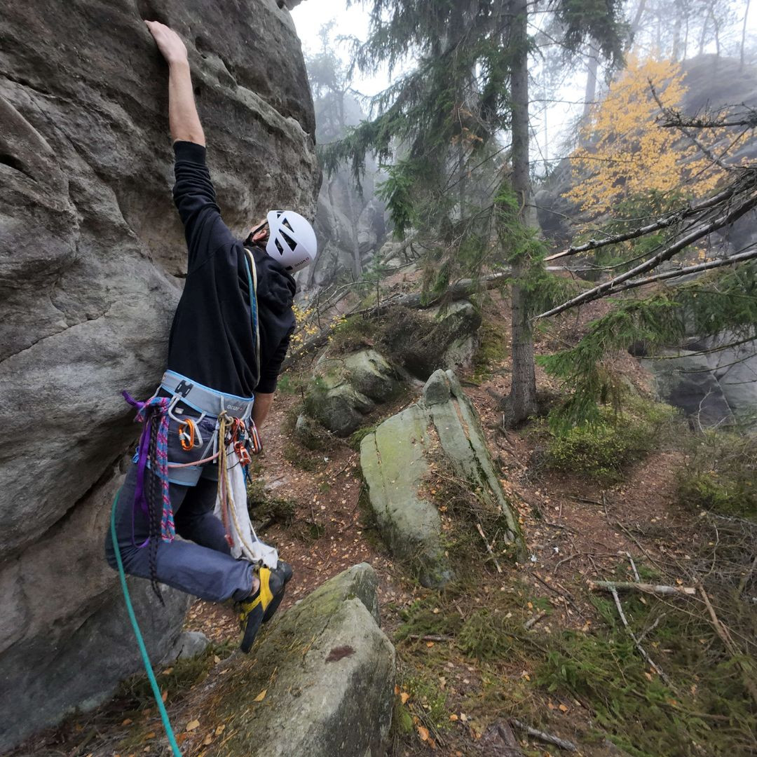 TEST: Přilba Ocún Shard | 4camping.cz