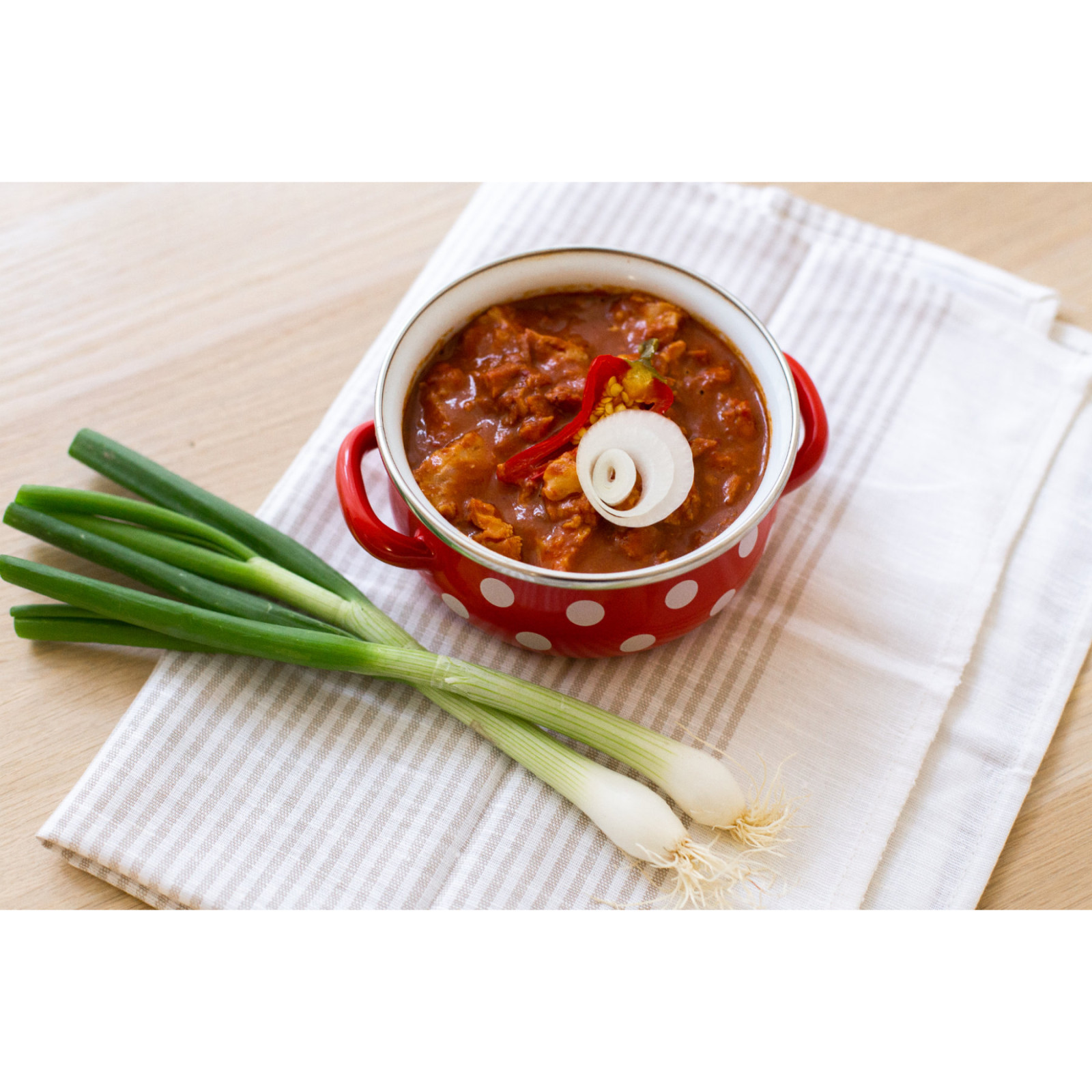 Konzerva VESEKO Cikánský guláš 400 g | 4camping.cz